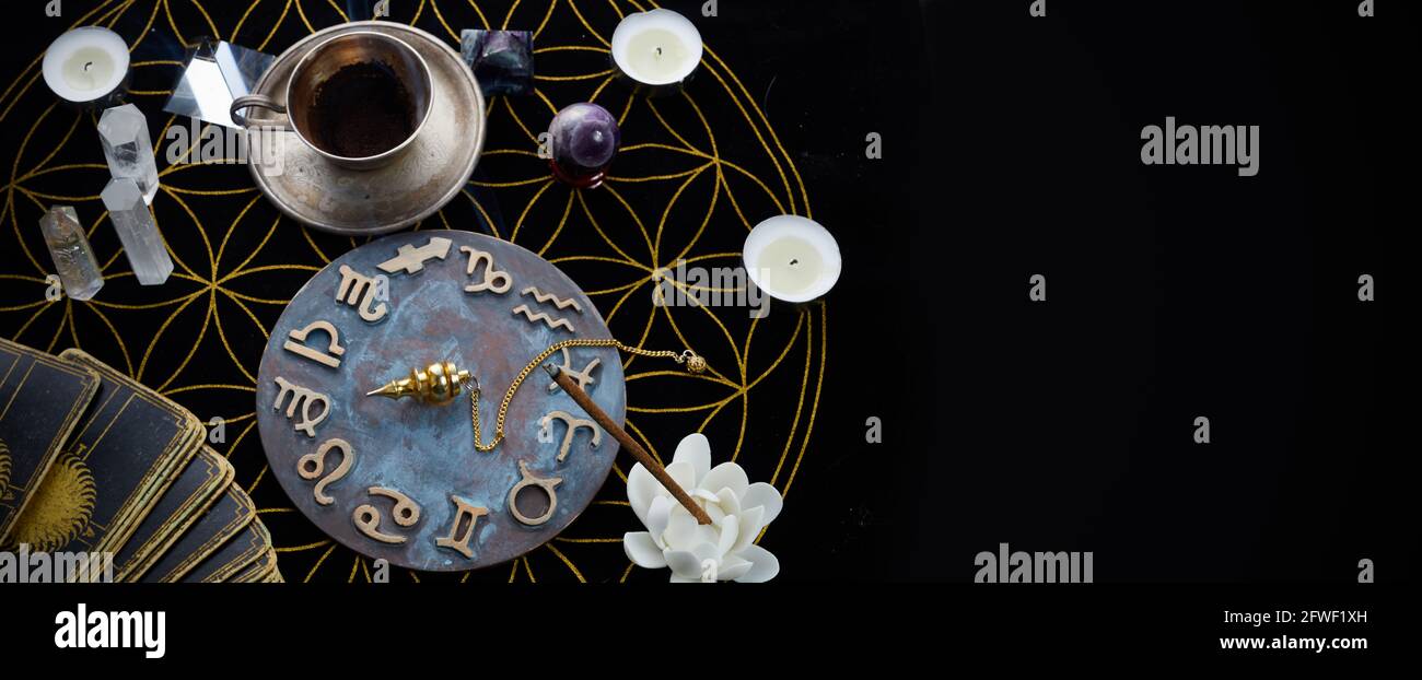 Fortune Telling Table with tarot cards and esoteric objects Stock Photo ...