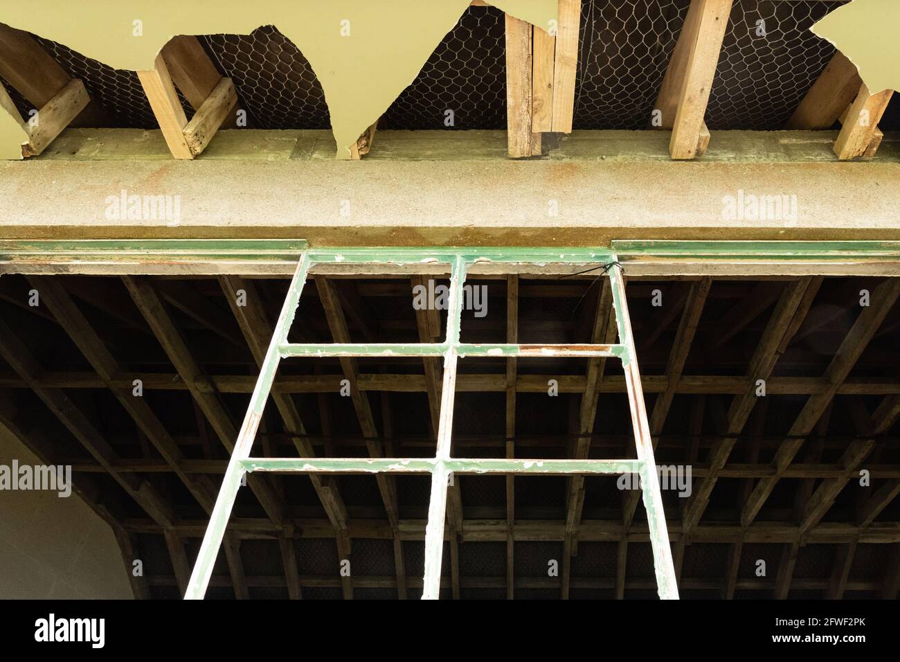 Broken ceiling hi-res stock photography and images - Alamy