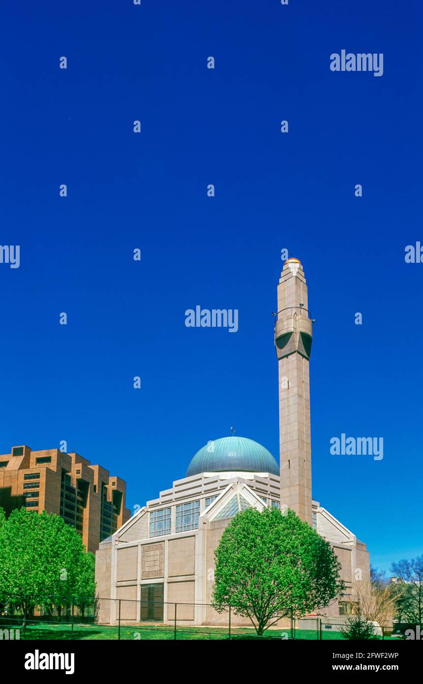 Islamic cultural center new york hi-res stock photography and images ...