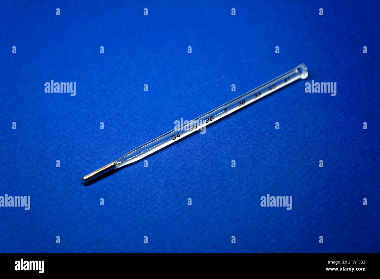 Mercury thermometer hi-res stock photography and images - Alamy
