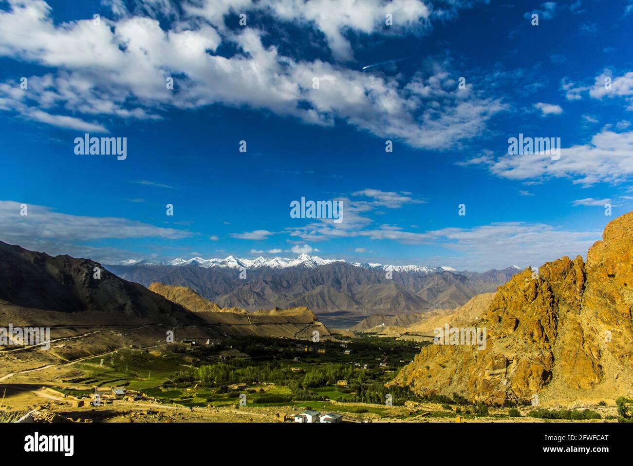 Leh city hi-res stock photography and images - Alamy