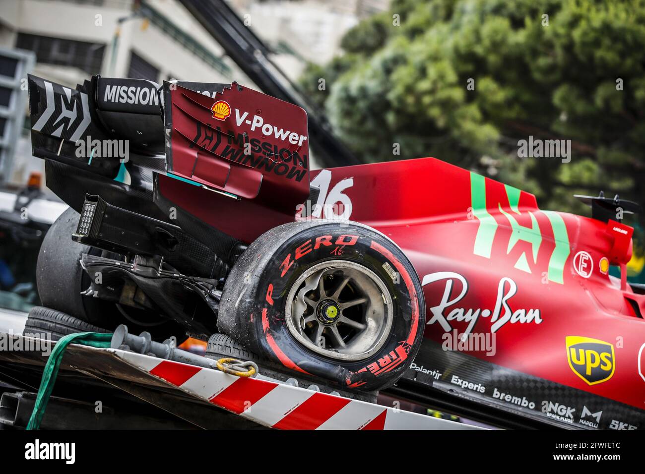 16 LECLERC Charles (mco), Scuderia Ferrari SF21, action, crash, accident during the 2021 Formula ...