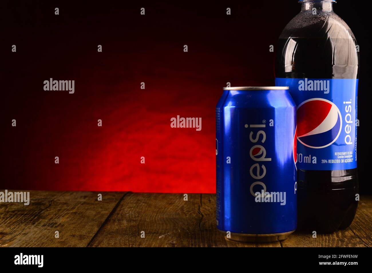 Pepsi soda can and bottle on the table Stock Photo - Alamy