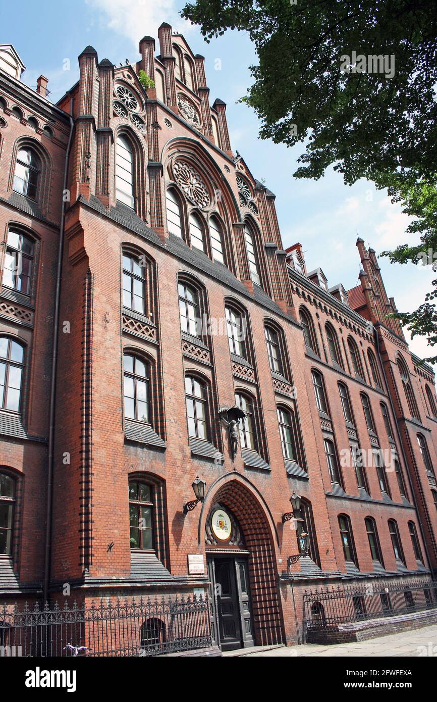 Red brick gothic hi-res stock photography and images - Alamy