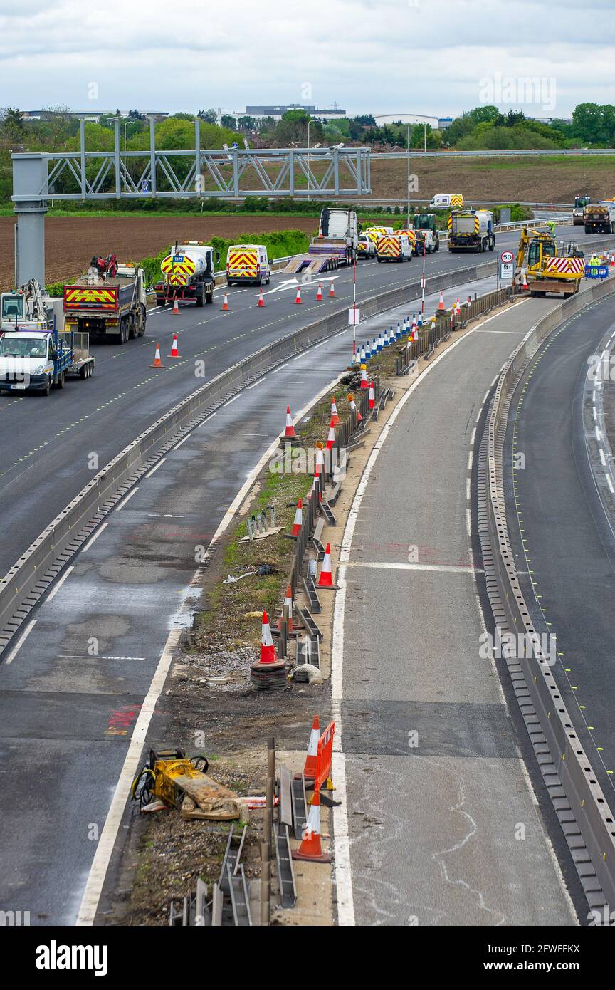 Taplow, Buckinghamshire, UK. 22nd May, 2021. The M4 is closed again ...