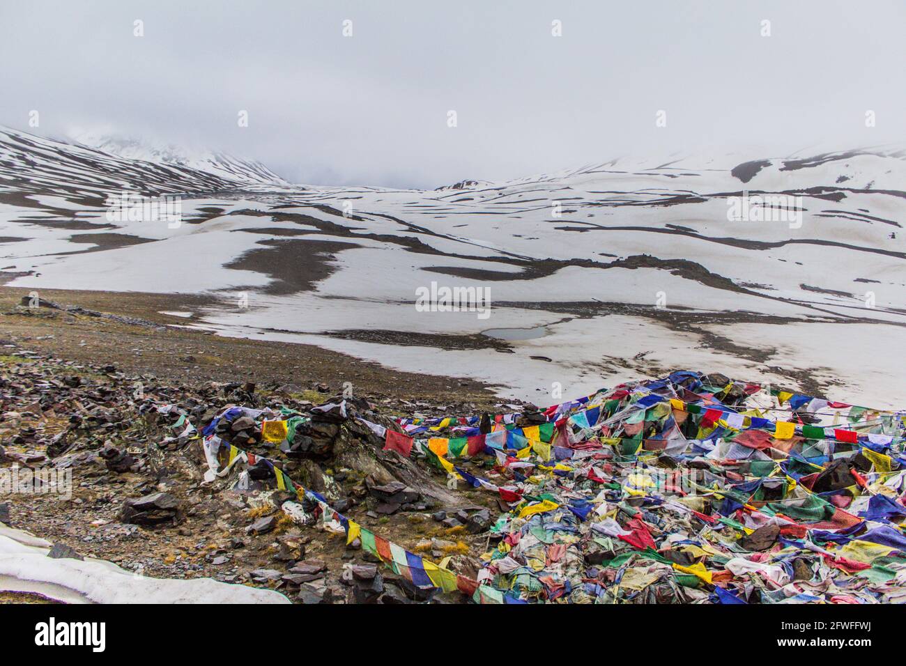 Various views of the Tanglangla pass Stock Photo - Alamy