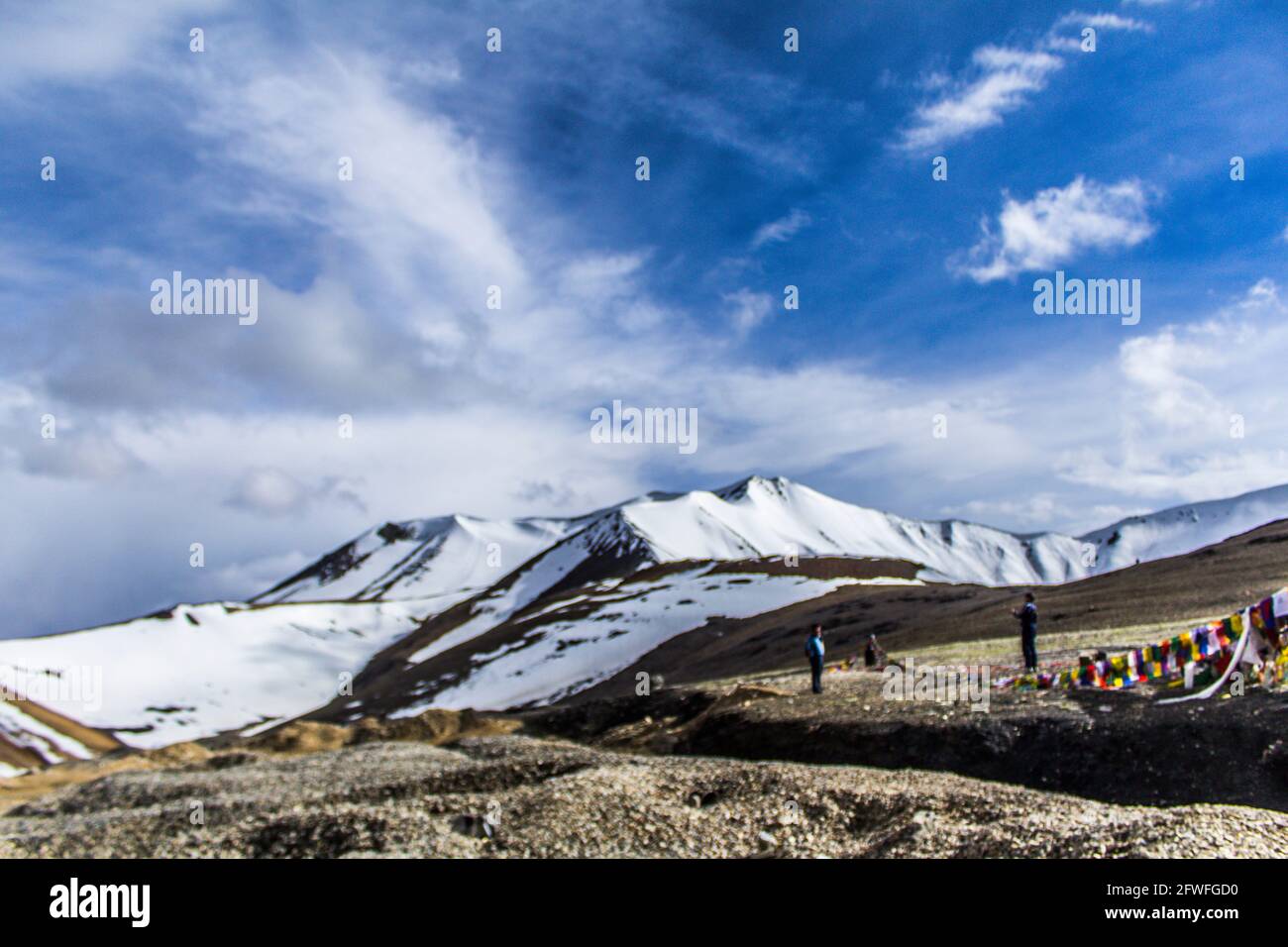 Tanglangla hi-res stock photography and images - Alamy