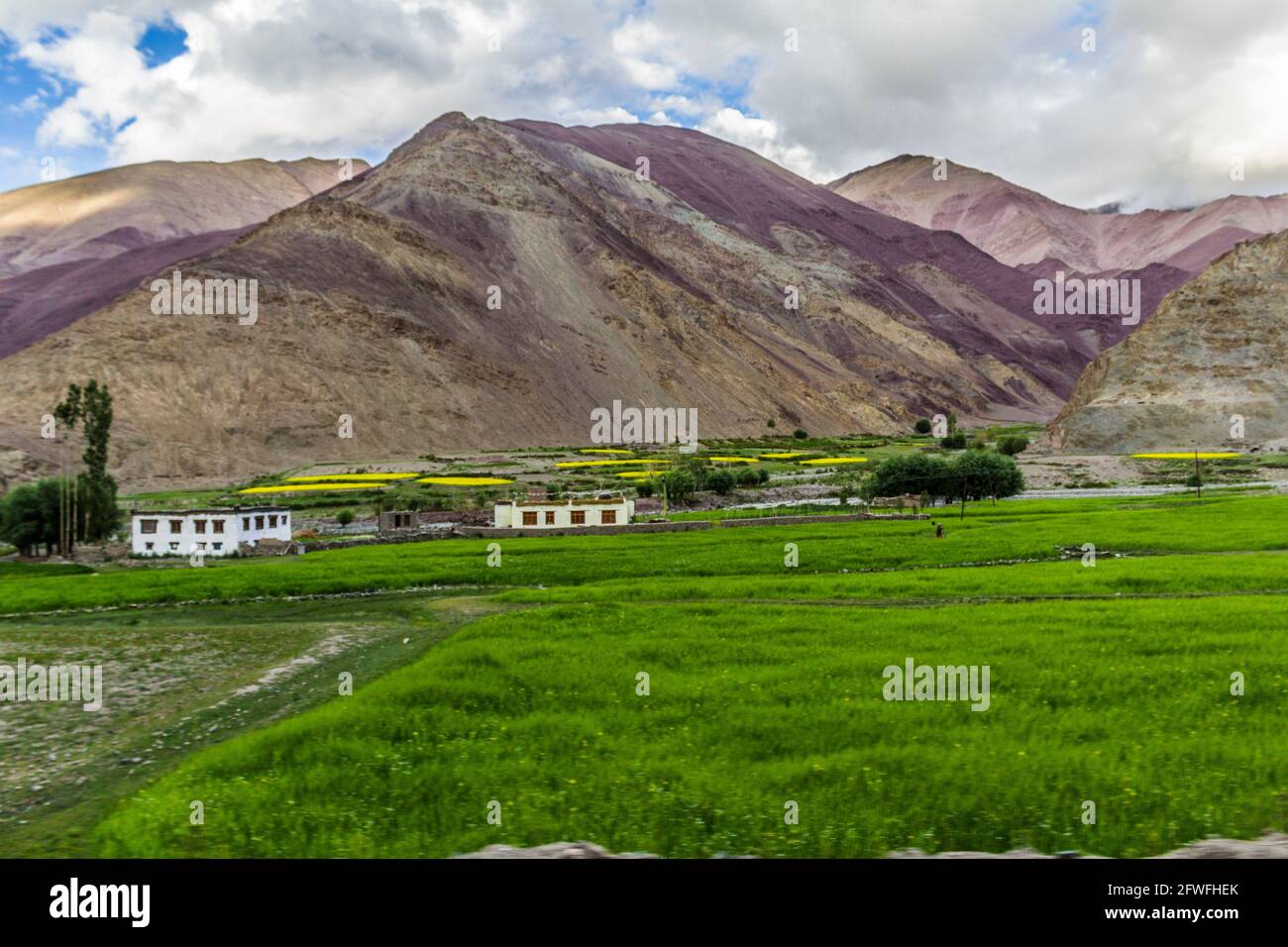 Various views of the Manali Leh Highway Stock Photo - Alamy