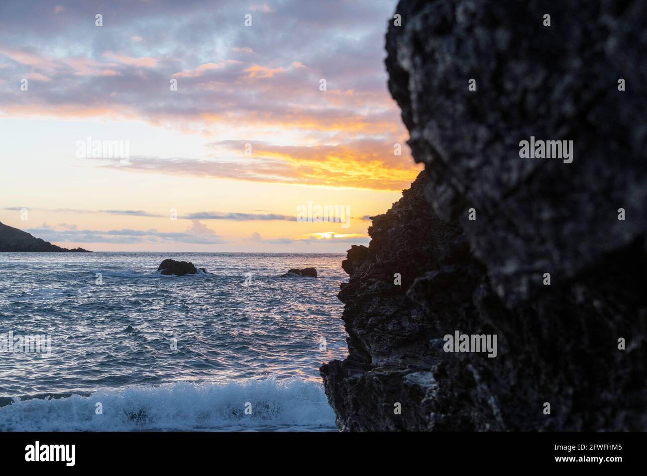 Sunset over Greenaway Beach, Polzeath, Cornwall Stock Photo - Alamy