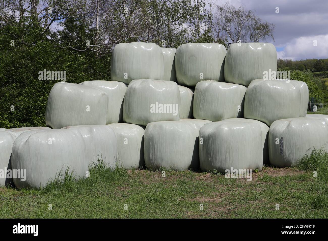 Many silos hi-res stock photography and images - Alamy