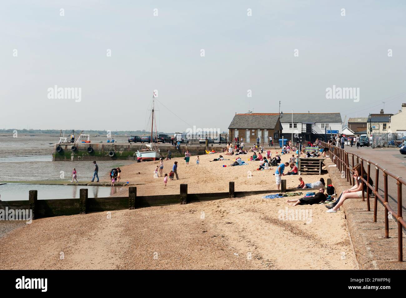 Old leigh beach hi-res stock photography and images - Alamy
