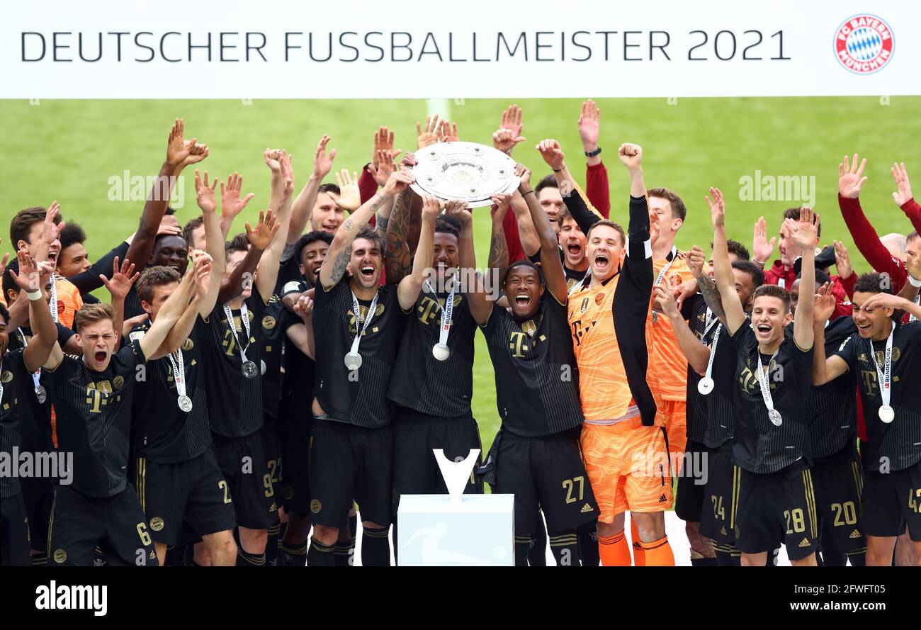 David alaba trophy hi-res stock photography and images - Alamy