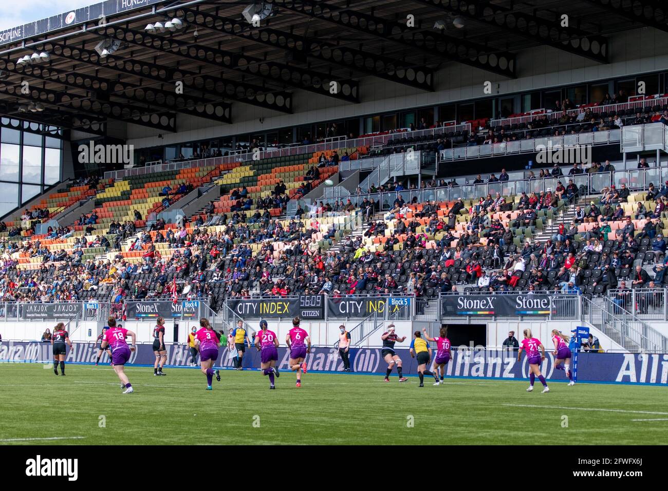 Stonex stadium crowd hi-res stock photography and images - Alamy