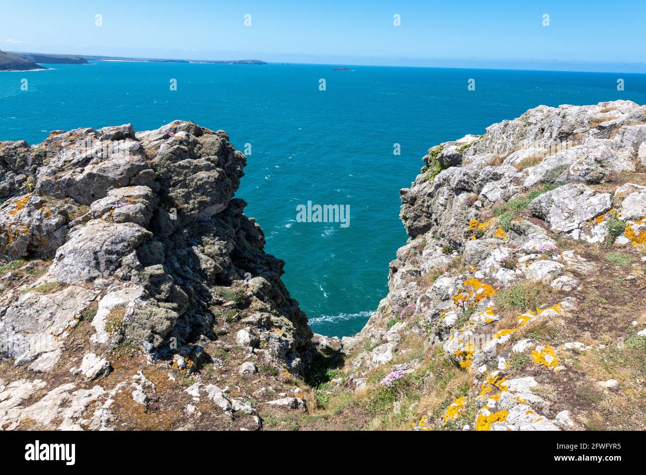 Cornwall top beach hi-res stock photography and images - Alamy