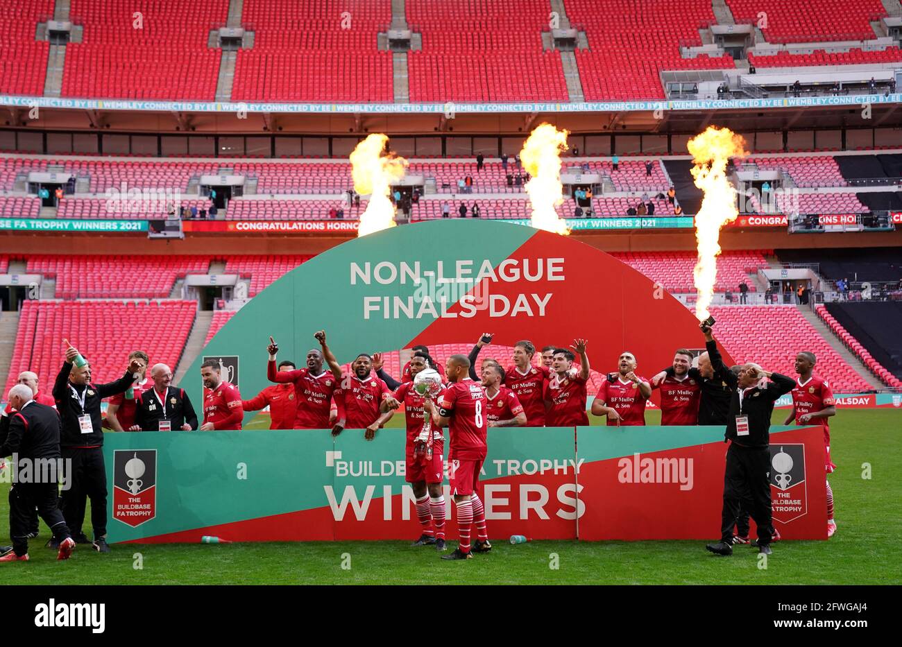 Hornchurh players celebrate with the trophy after the Buildbase FA ...