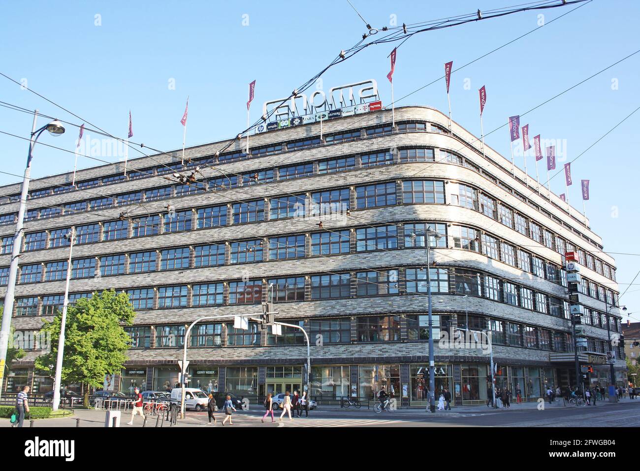 Building external appearance hi-res stock photography and images - Alamy