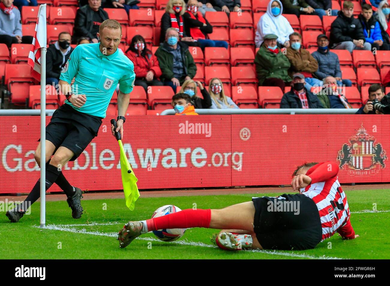 Jack Diamond #21 of Sunderland fails to keep the ball in play Stock ...