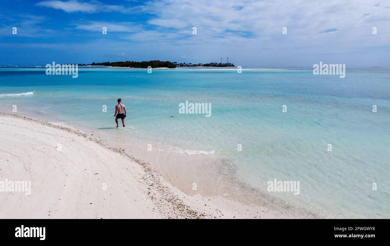 Maldives resort island drone aerial view, Indian ocean atoll nature ...