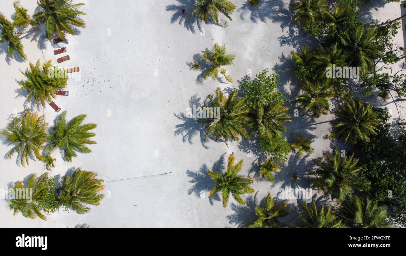 Maldives resort island drone aerial view, Indian ocean atoll nature ...