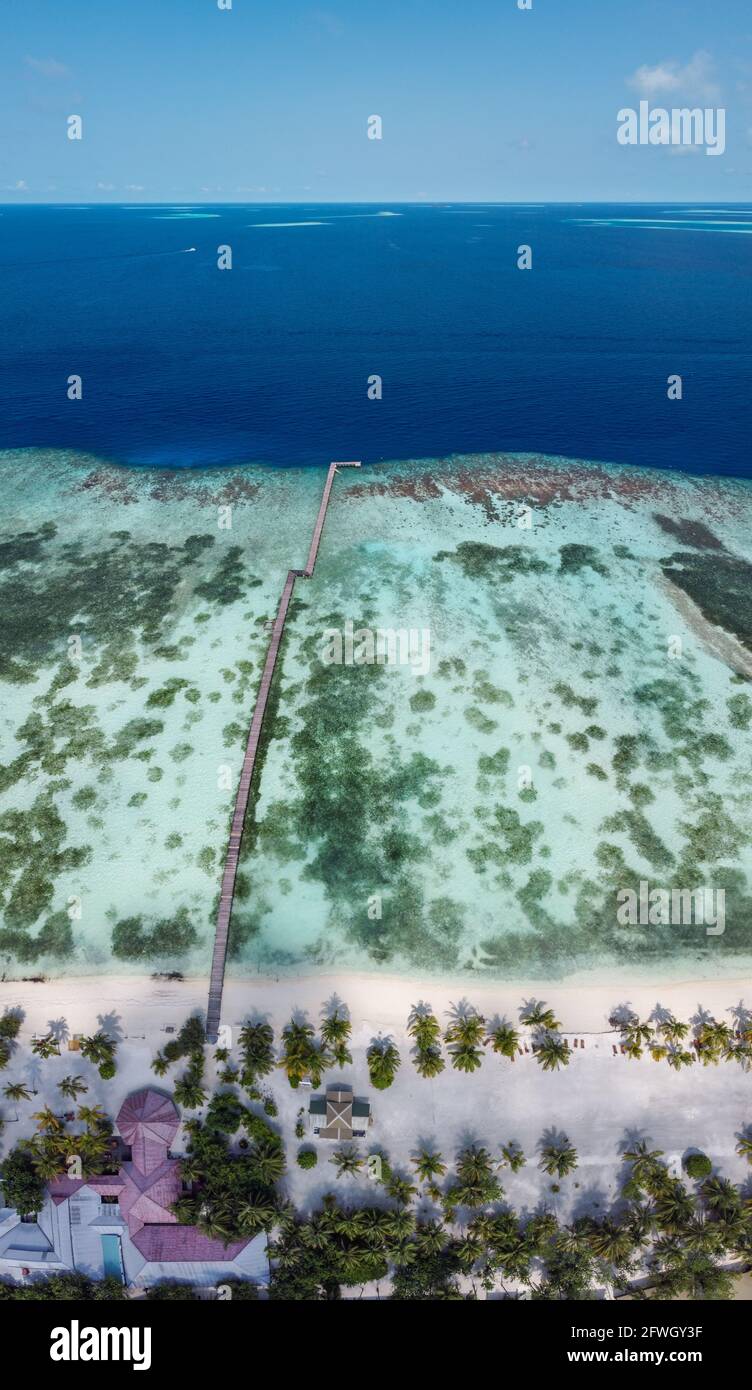 Maldives resort island drone aerial view, Indian ocean atoll nature ...