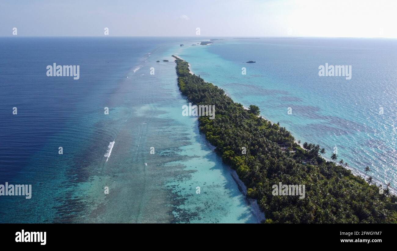 Maldives resort island drone aerial view, Indian ocean atoll nature ...