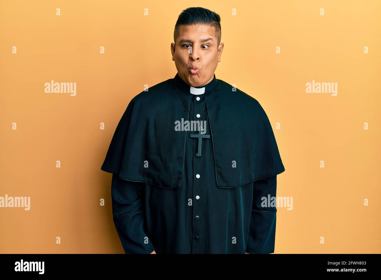 Asomator Jaxon Fish Priest