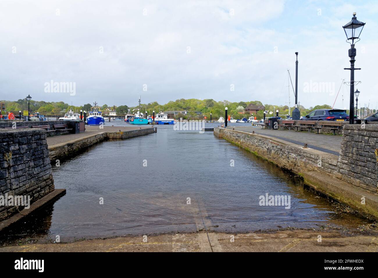 Ferry terminal lymington hi-res stock photography and images - Alamy