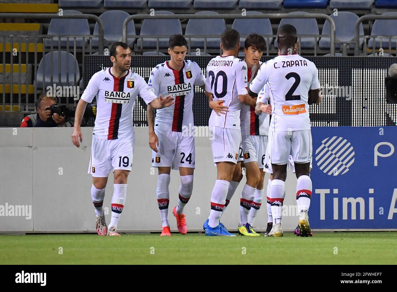 Sardegna Arena, Cagliari, Italy, 22 May 2021, Eldor Shomurodov of Genoa ...