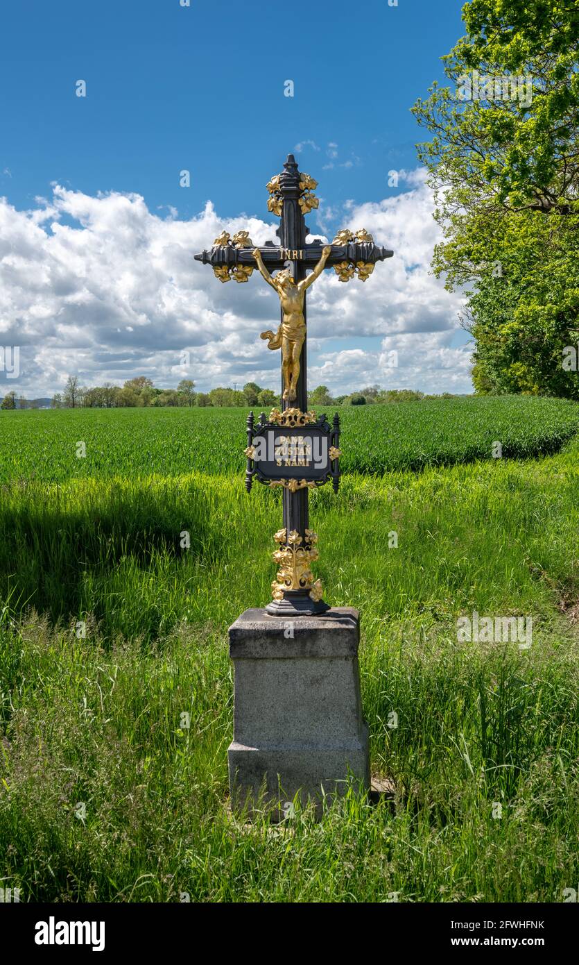 Cross of jesus christ field hi-res stock photography and images - Alamy