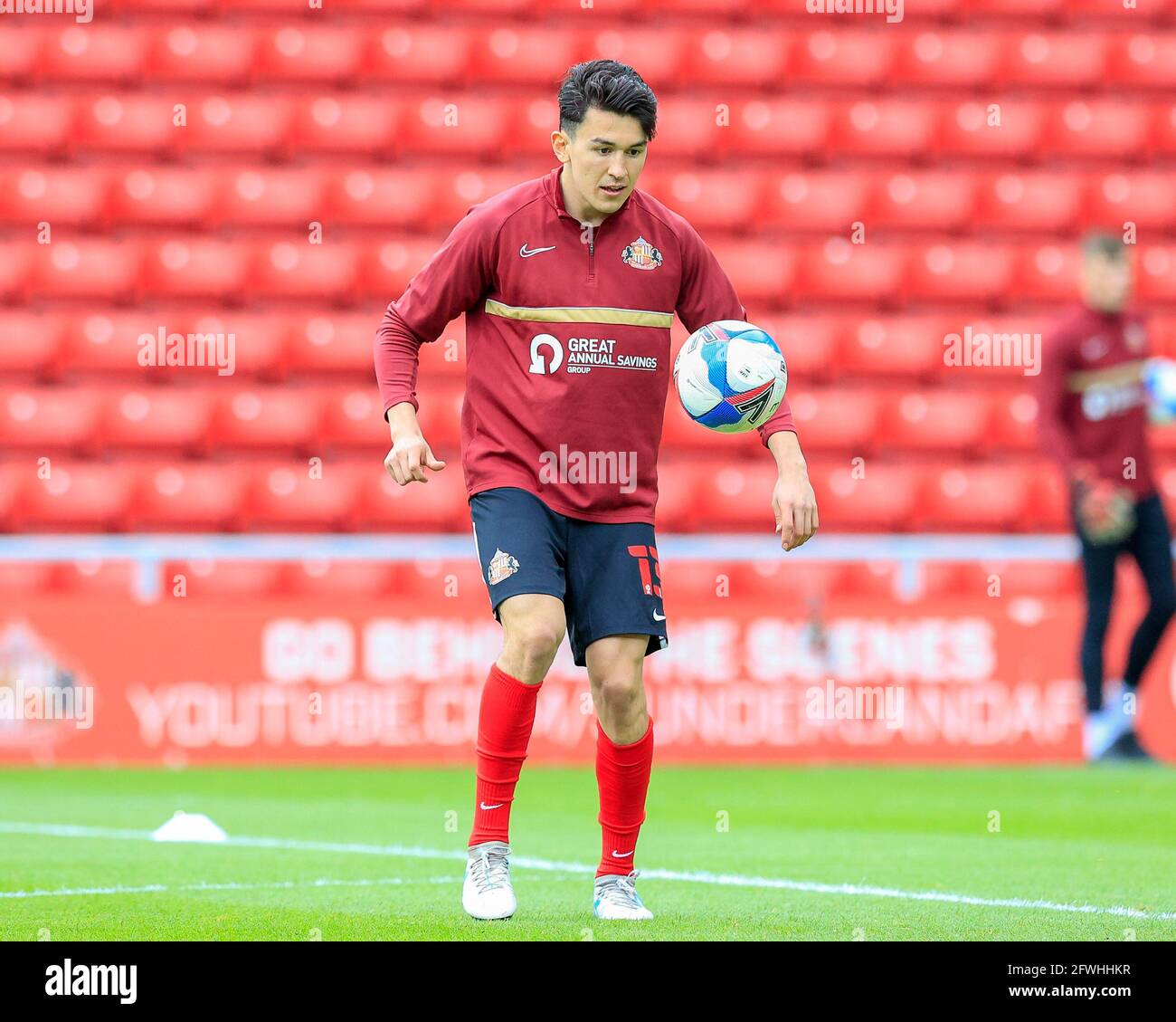 Luke O'Nien #13 of Sunderland during the pre-game warmup Stock Photo ...