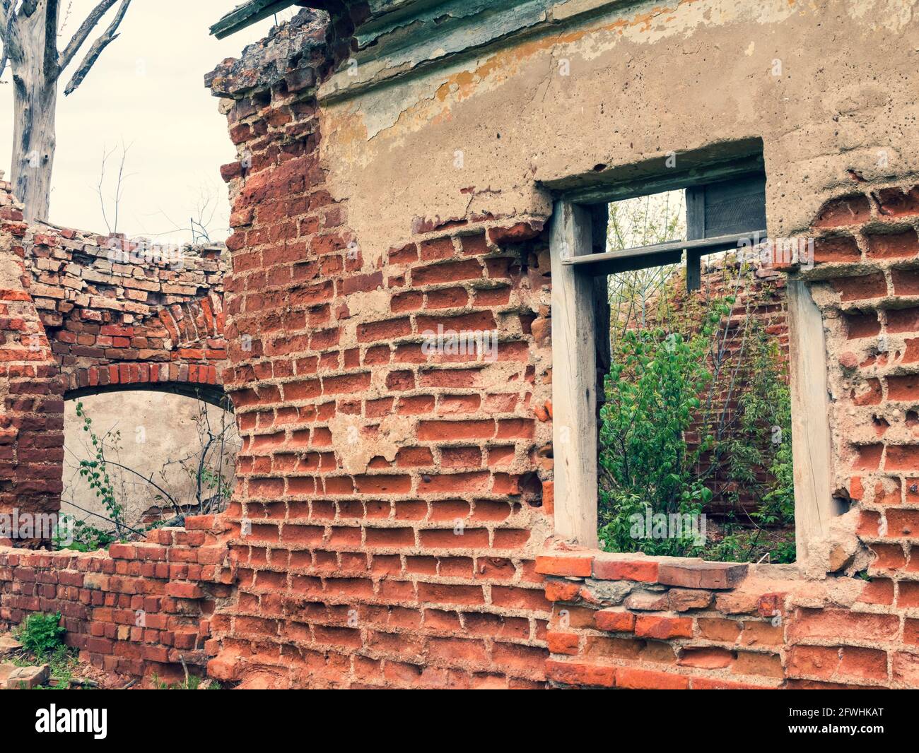 House without roof hi-res stock photography and images - Alamy