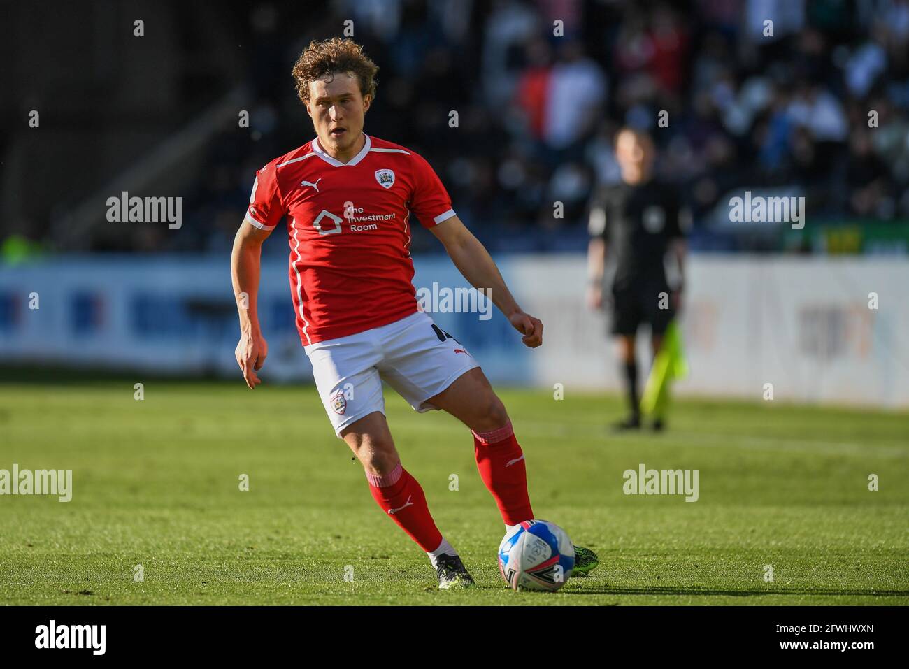 Callum Styles #4 of Barnsley in action during the game Stock Photo - Alamy