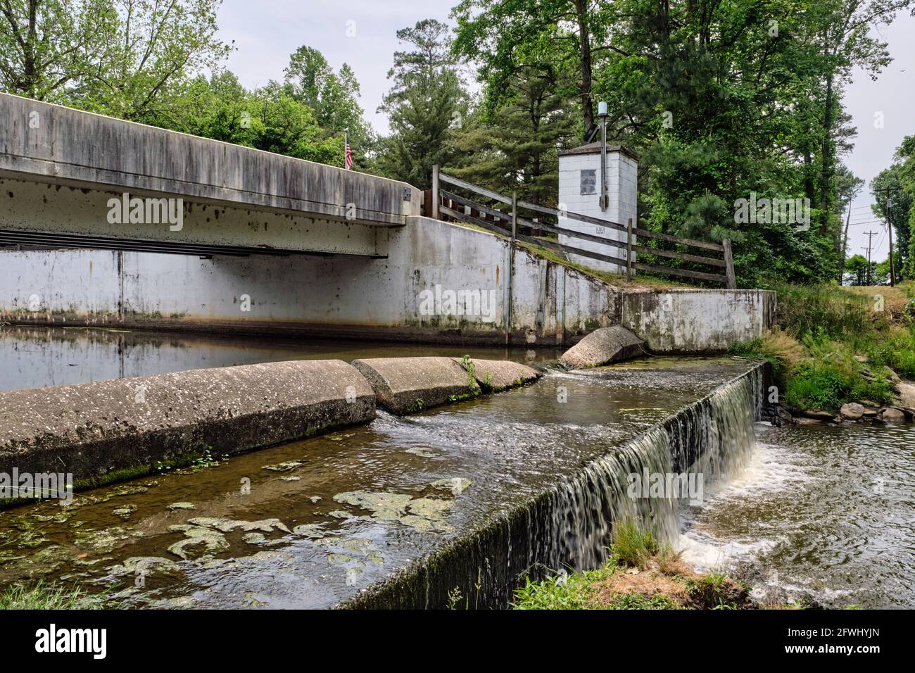 Laurel river dam hi-res stock photography and images - Alamy