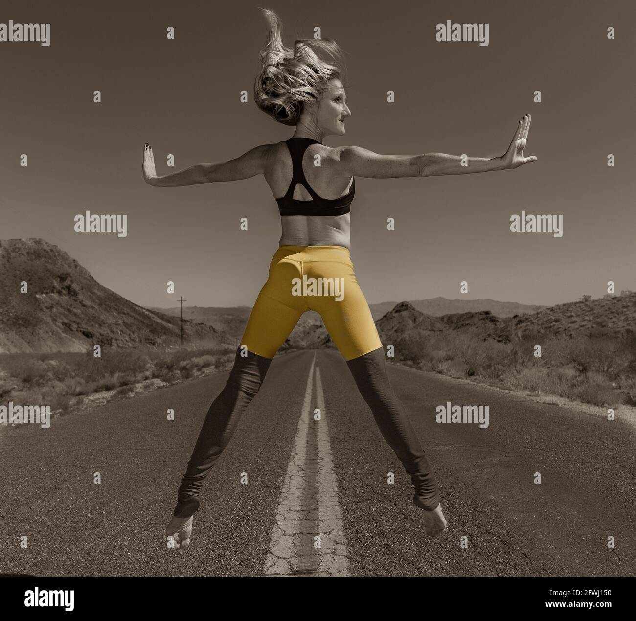 Female physique hi-res stock photography and images - Alamy