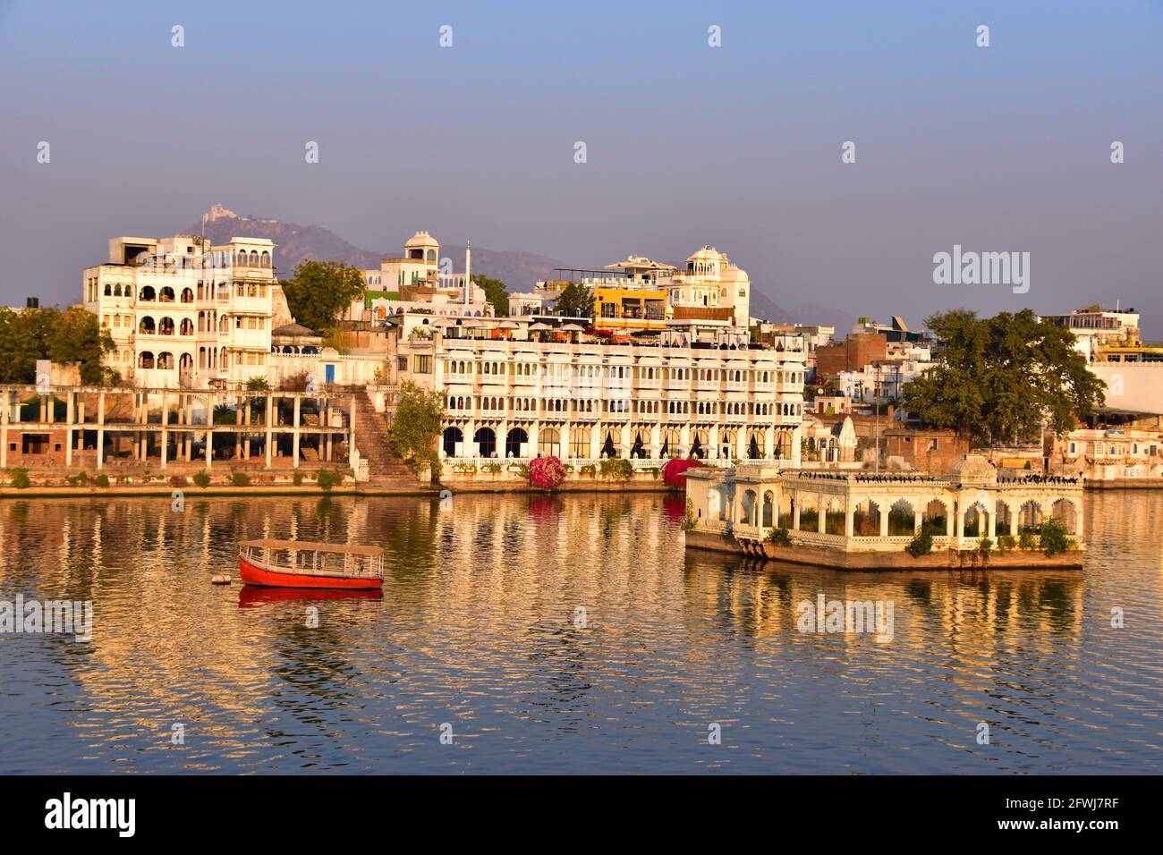 Lake Pichola, Udaipur, Rajasthan, India Stock Photo - Alamy