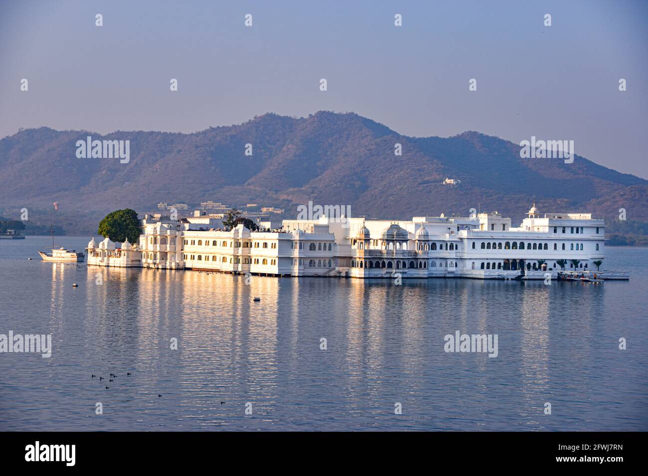 Lake Pichola, Udaipur, Rajasthan, India Stock Photo - Alamy