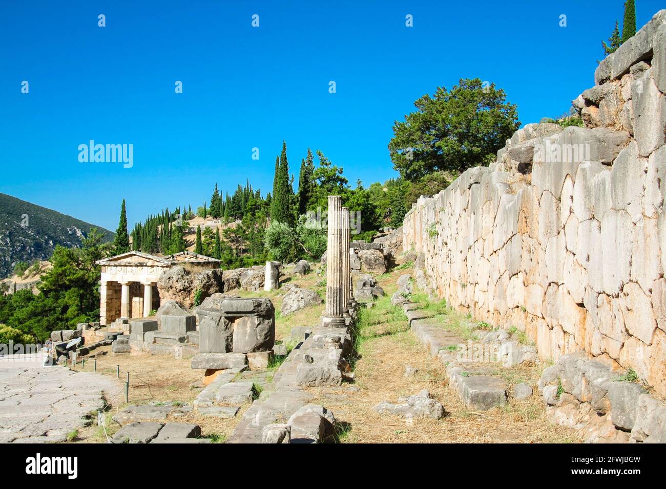 Delphi ruins hi-res stock photography and images - Alamy