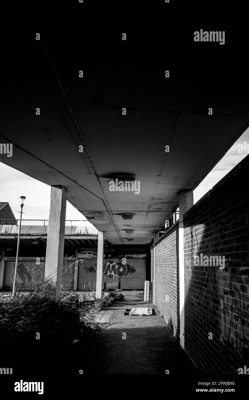 Abandoned Shawbridge shopping precinct, Glasgow Stock Photo - Alamy