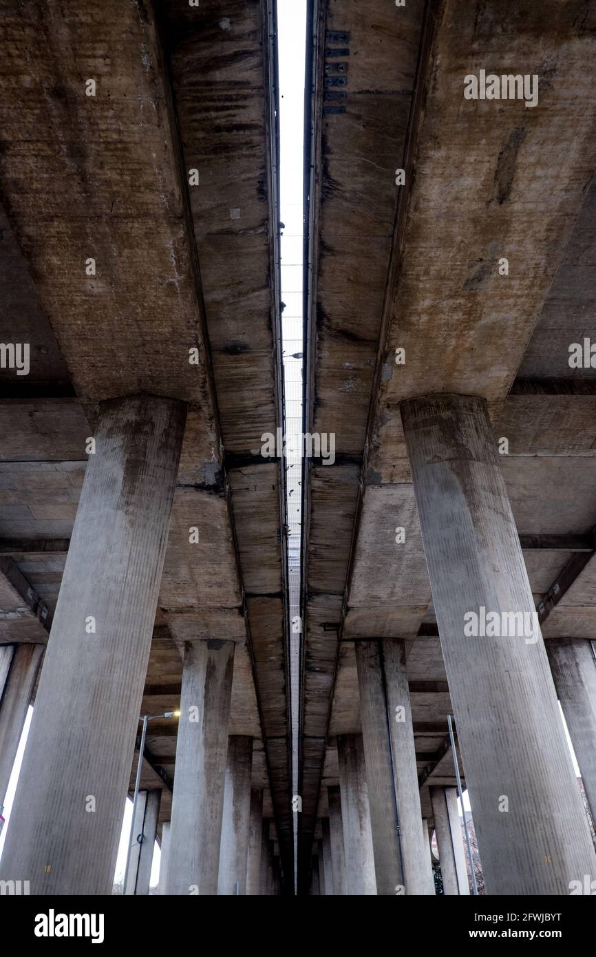 Motorway bridge pillar structure hi-res stock photography and images ...