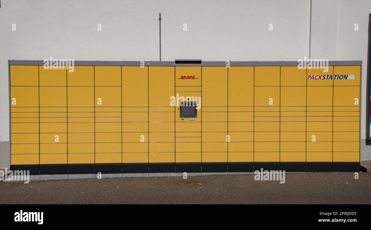 Dhl paketstation hi-res stock photography and images - Alamy