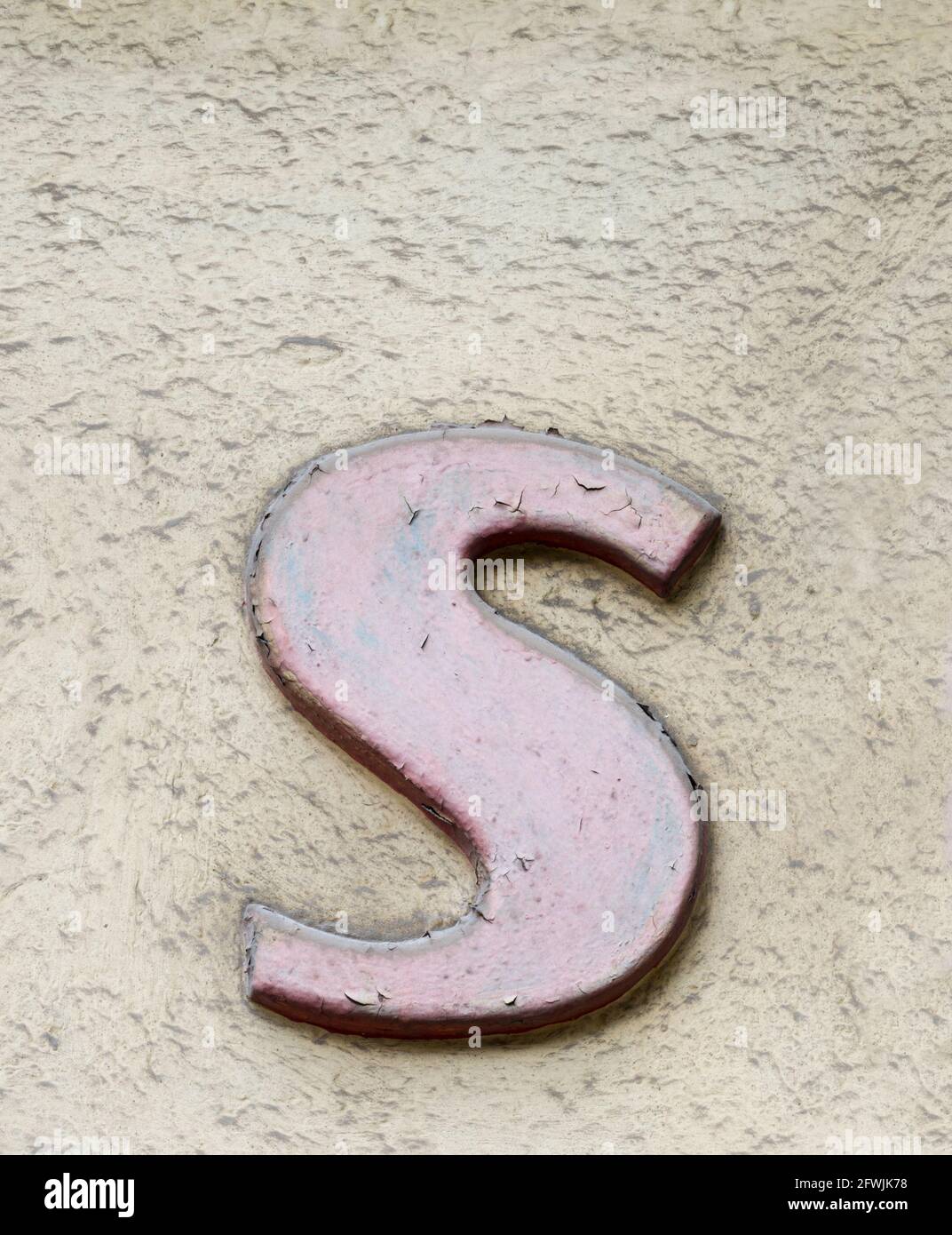 Faded red sign hi-res stock photography and images - Alamy