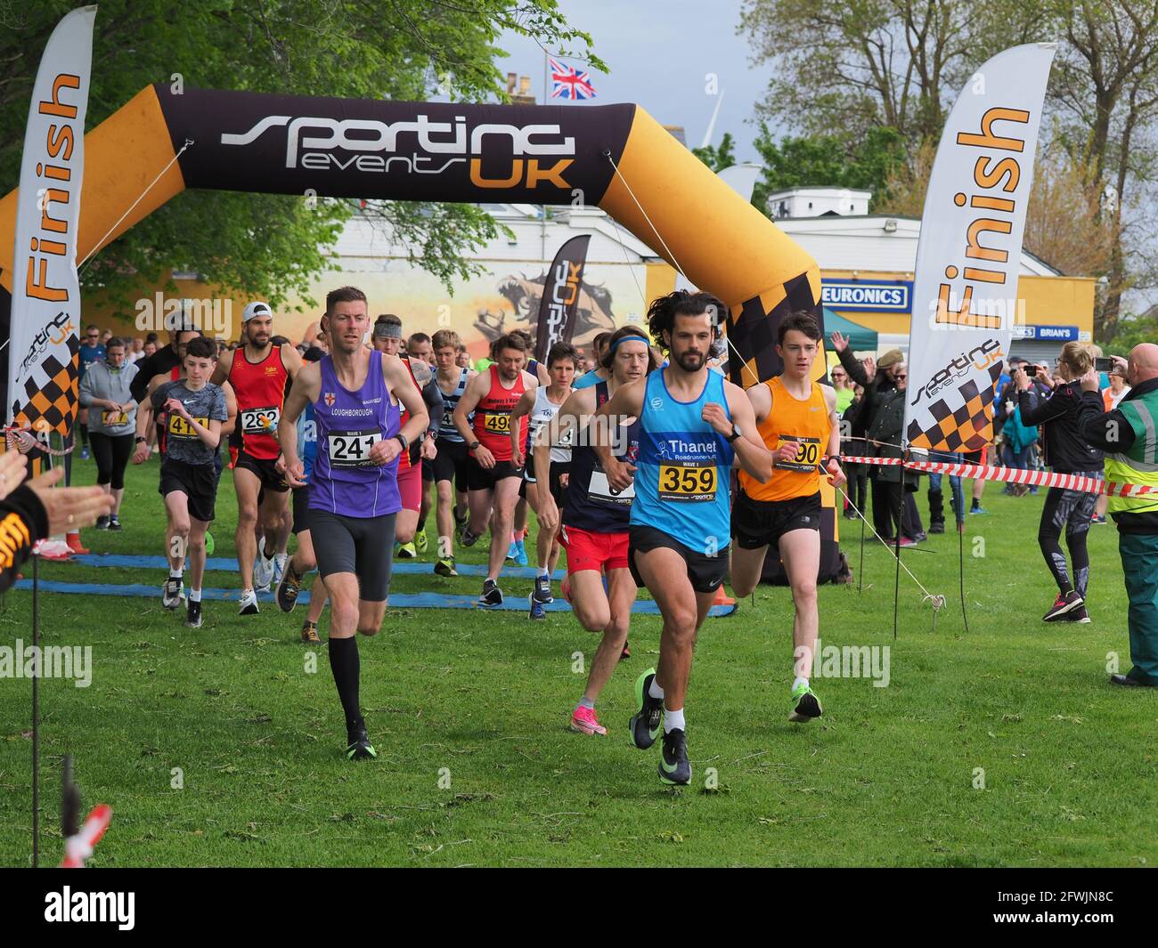 Sheerness, Kent, UK. 23rd May, 2021. Sheppey Island Run: around 600 ...