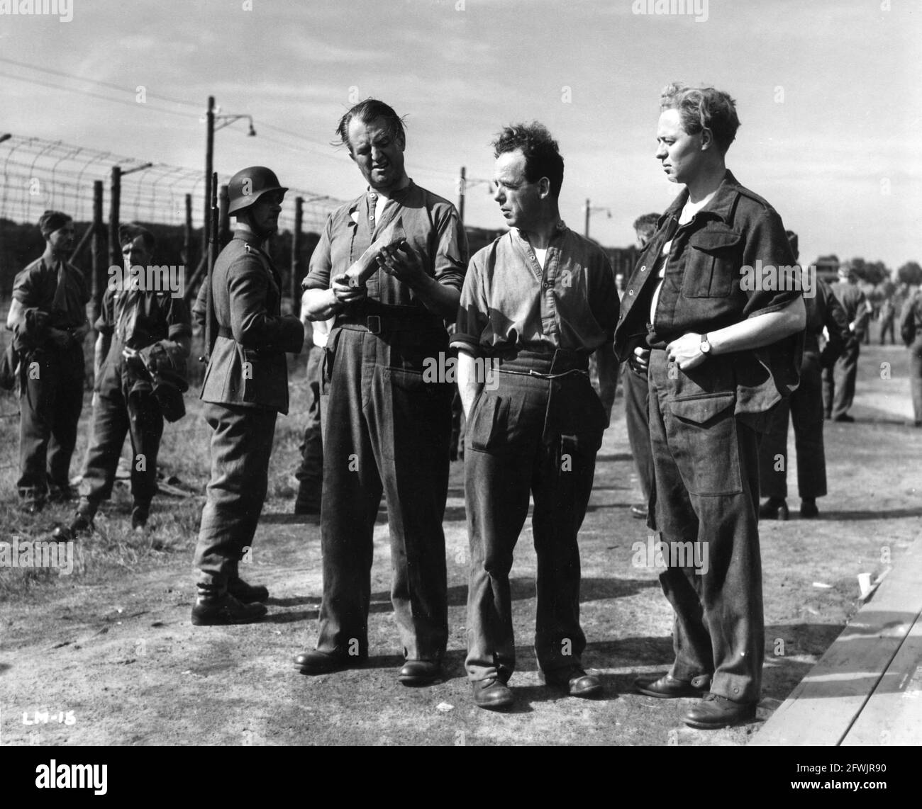 JACK WARNER MERVYN JOHNS and JIMMY HANLEY in THE CAPTIVE HEART 1946 ...