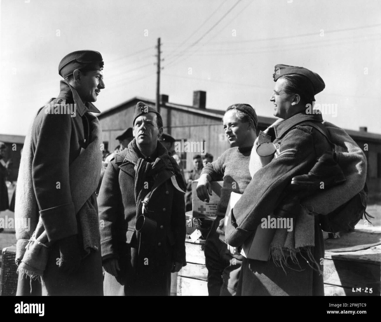 MICHAEL REDGRAVE MERVYN JOHNS JIMMY HANLEY and JACK WARNER in THE ...