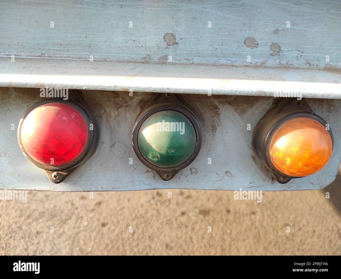 A closeup of old-style traffic lights Stock Photo - Alamy