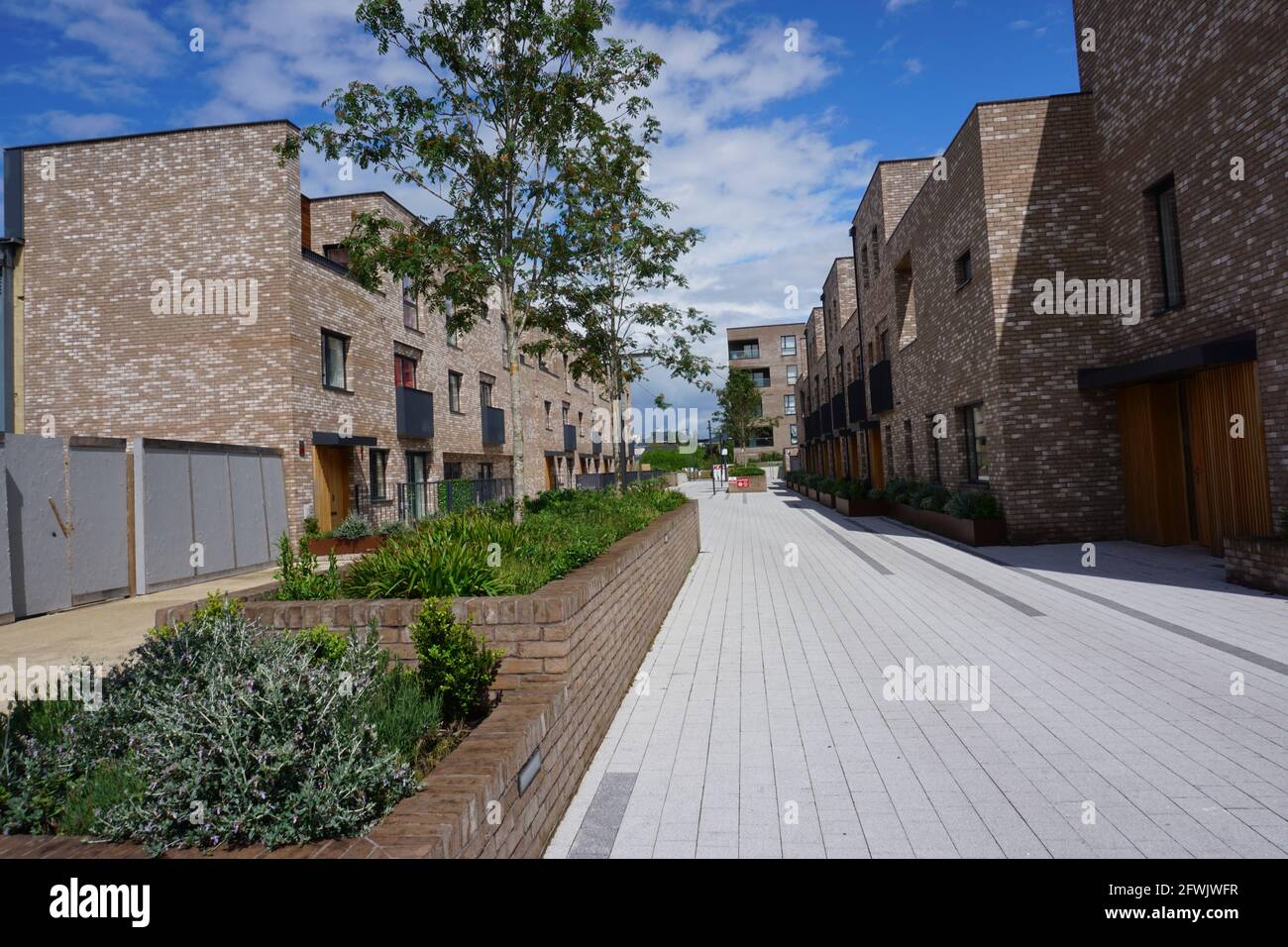 Colindale london houses hi-res stock photography and images - Alamy