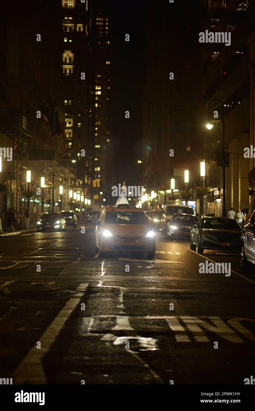 Evening street scene in New York city Stock Photo - Alamy
