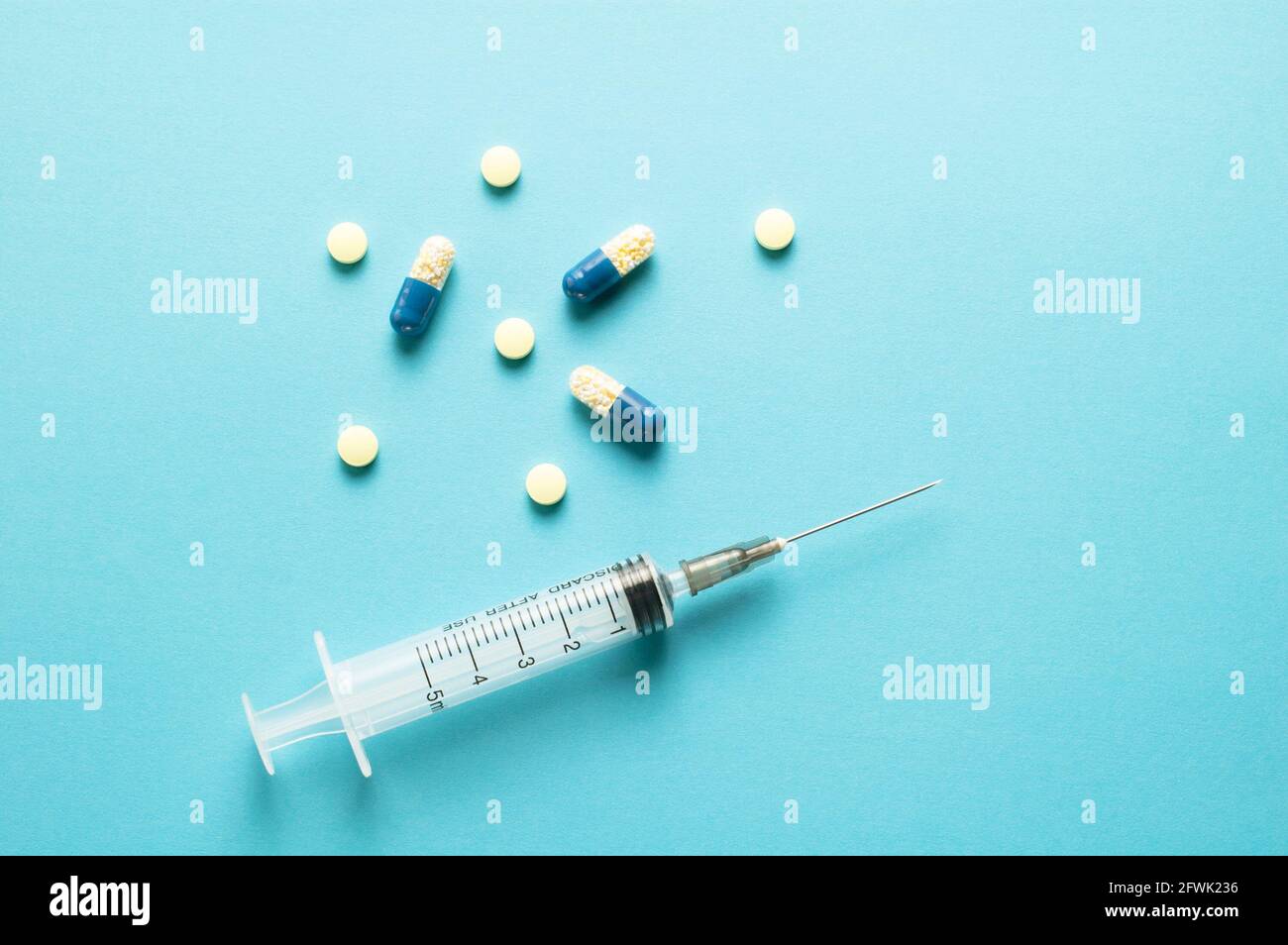 Wallpaper and wallpaper paste hi-res stock photography and images - Alamy