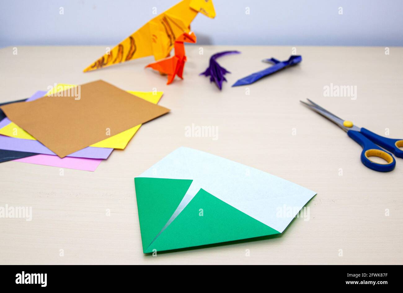 Instructions origami hi-res stock photography and images - Alamy