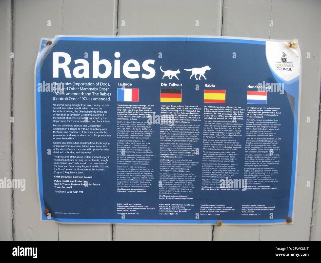 Rabies harbour sign. Helford Passage village. South west coast path ...
